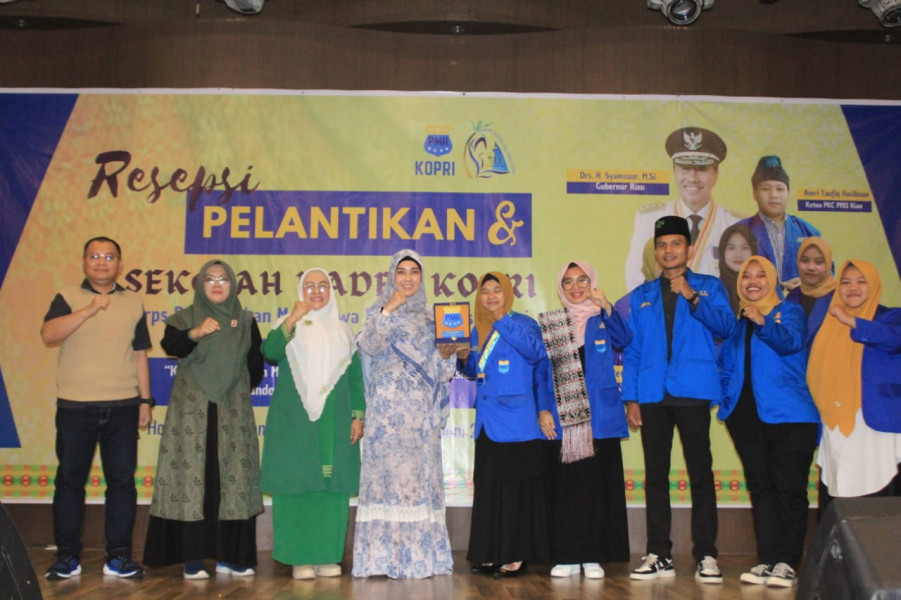 KOPRI PKC PMII Berikan Penghargaan Tokoh Inspiratif