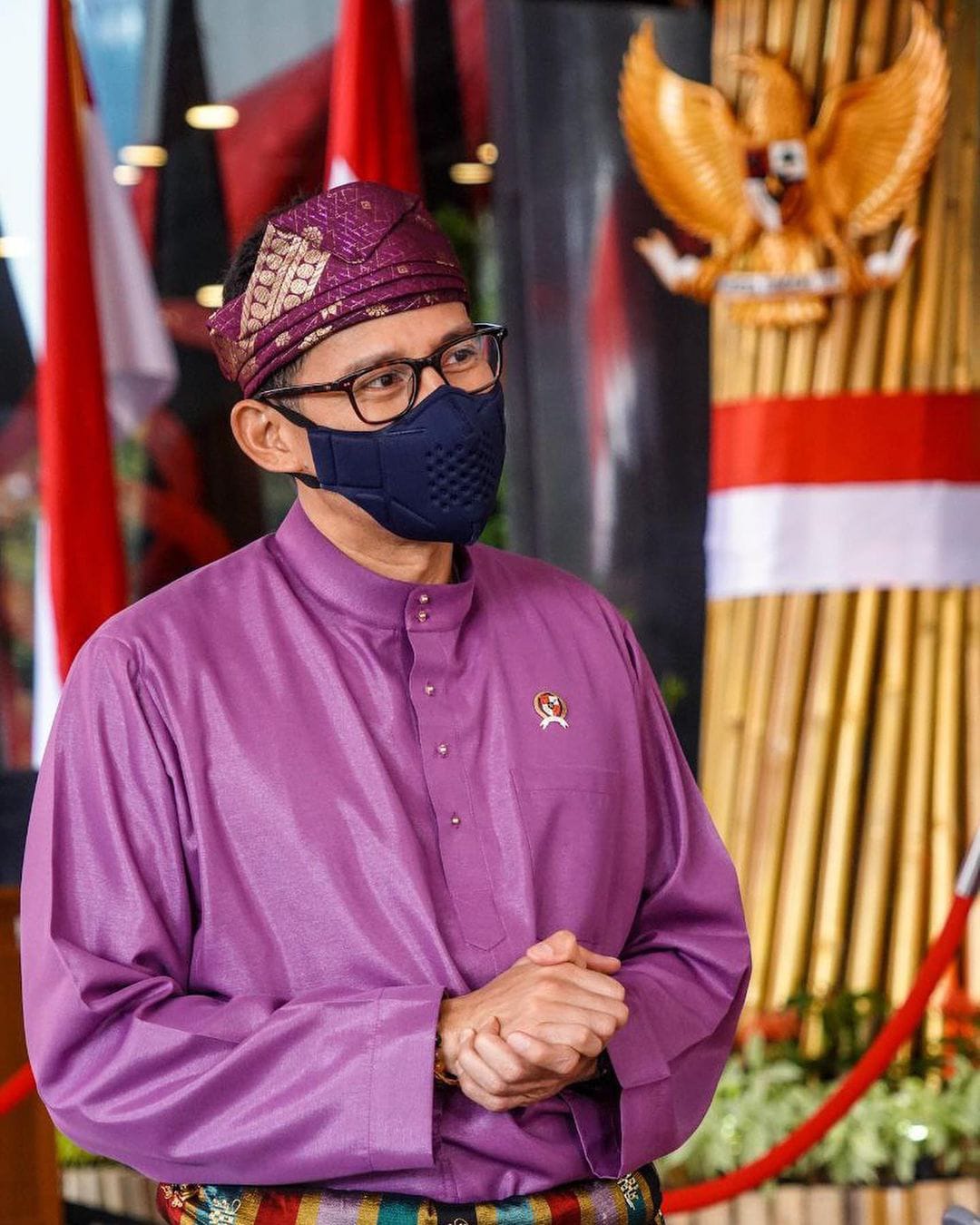 Upacara HUT ke-76 RI, Sandiaga Uno Gunakan Baju Adat Melayu Riau "Saya Gunakan Pakaian Adat ...