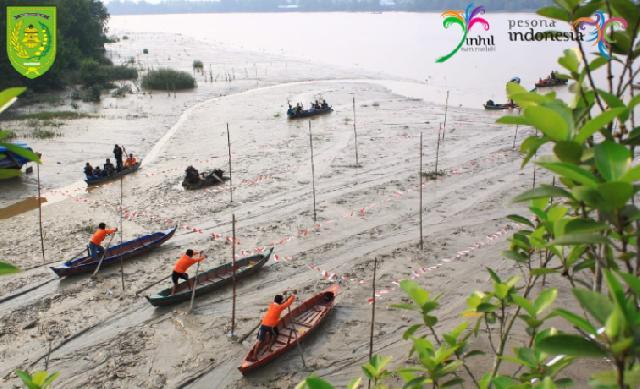 Nikmati Destinasi Wisata Tahunan di Inhil dengan Pacu Sampan Leper
